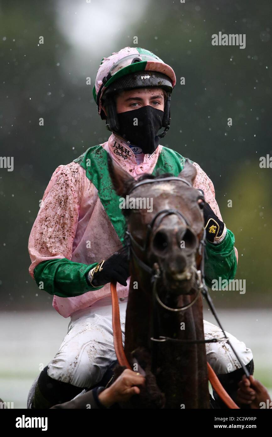 Rossa ryan reacts hi-res stock photography and images - Alamy