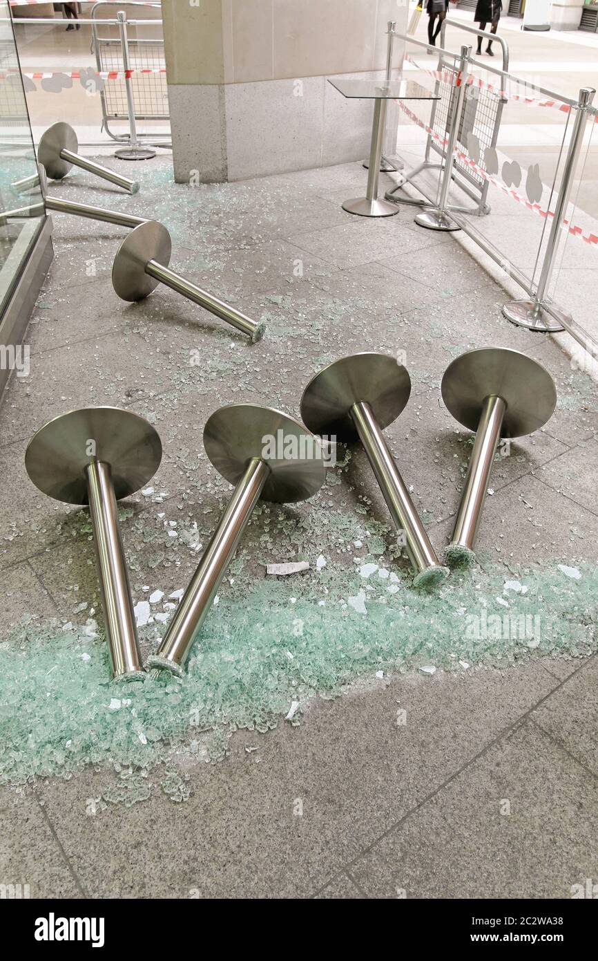 Smashed damaged restaurant hi-res stock photography and images - Alamy