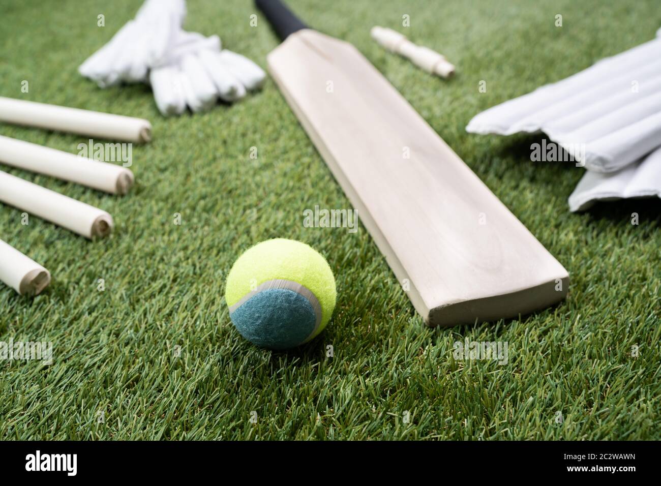 Turf cricket hi-res stock photography and images - Alamy