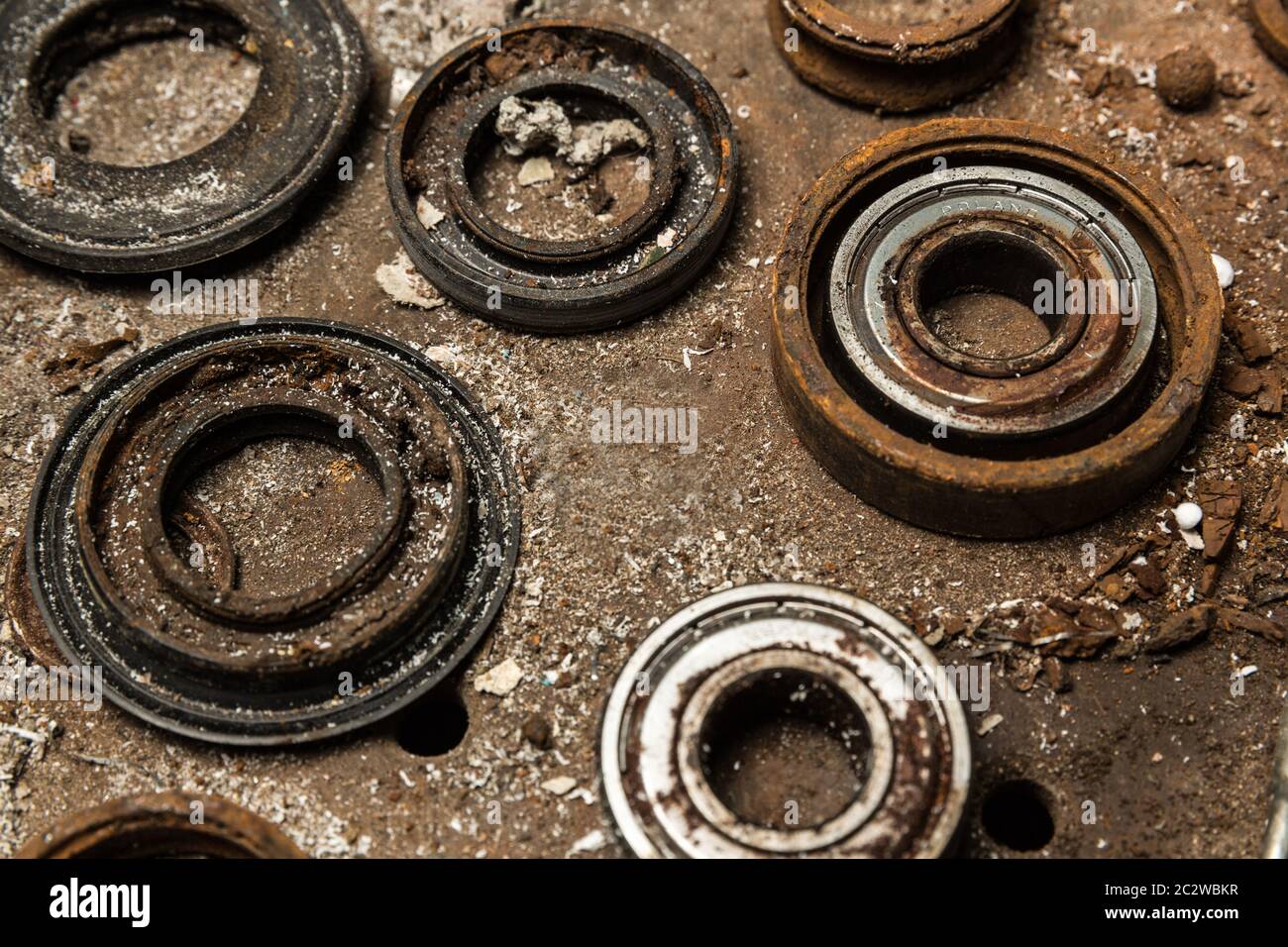 Five old bearings in dust Stock Photo - Alamy