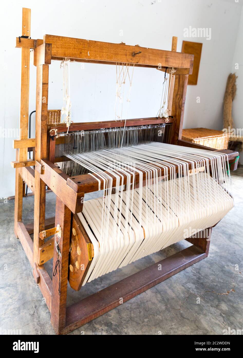 Shuttleless weaving hi-res stock photography and images - Alamy