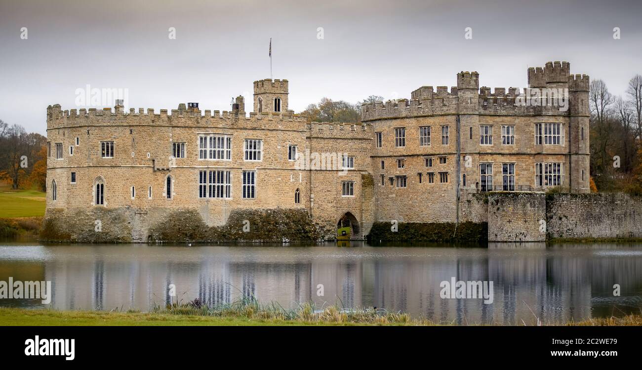 Beautiful leeds hi-res stock photography and images - Alamy