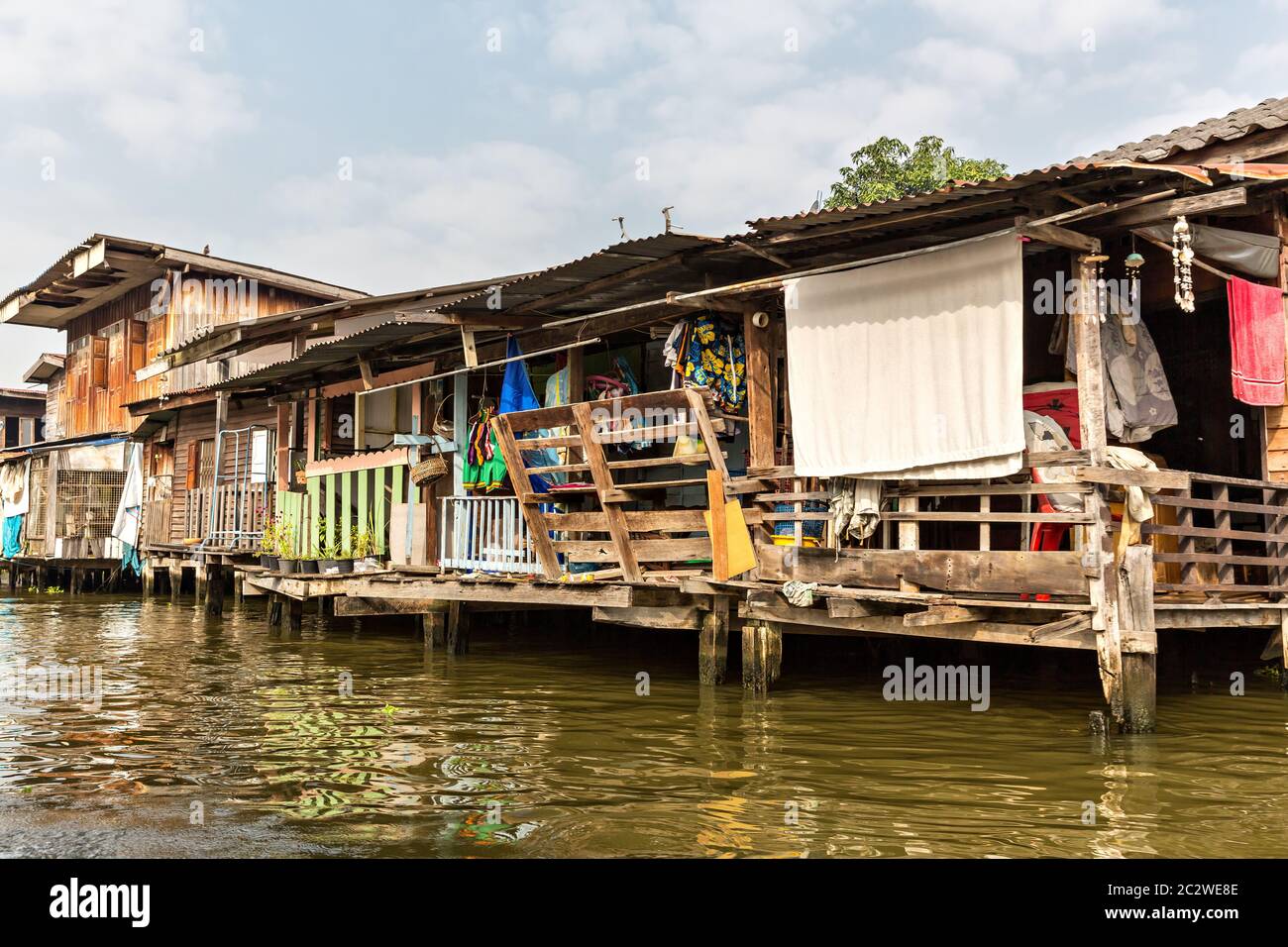Thai shanty hi-res stock photography and images - Alamy
