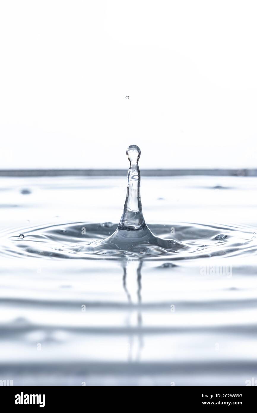 Water drop background hi-res stock photography and images - Alamy