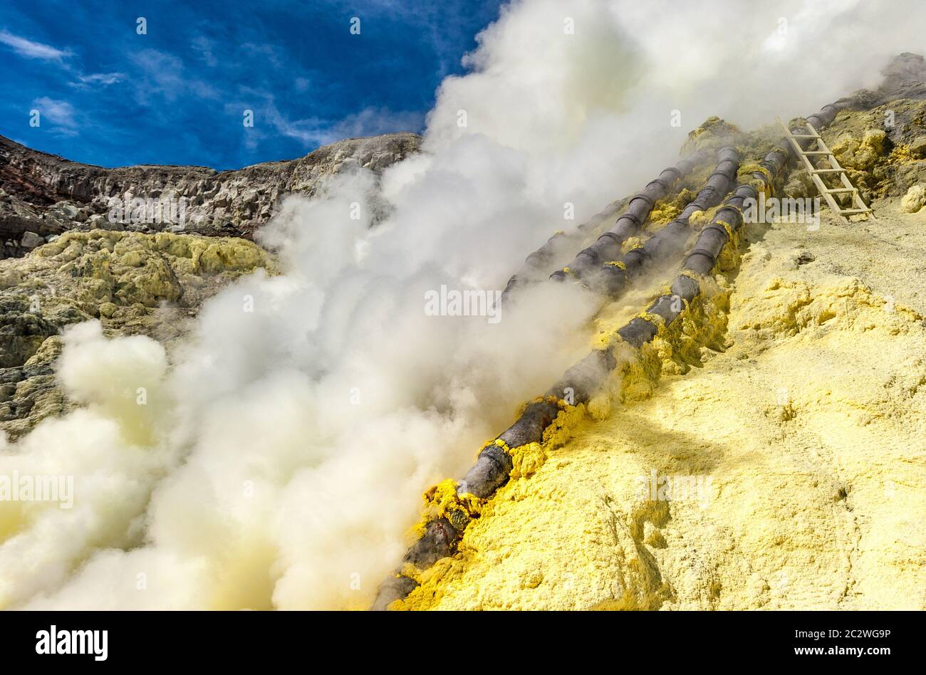 Sulfur mining, Kawah Ijen volcano, Java, Indonesia Stock Photo - Alamy