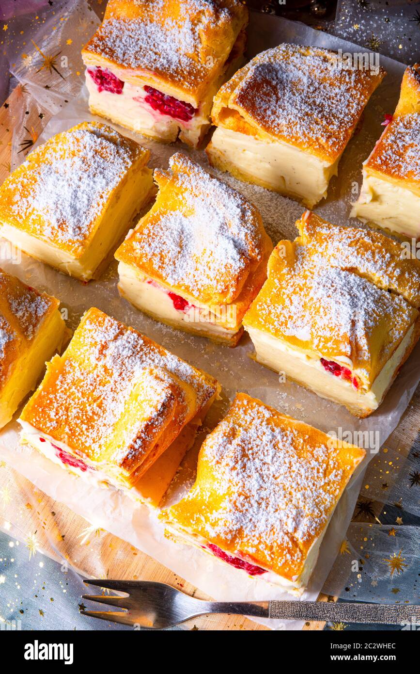 Karpatka - a delicious Polish pudding cake Stock Photo - Alamy