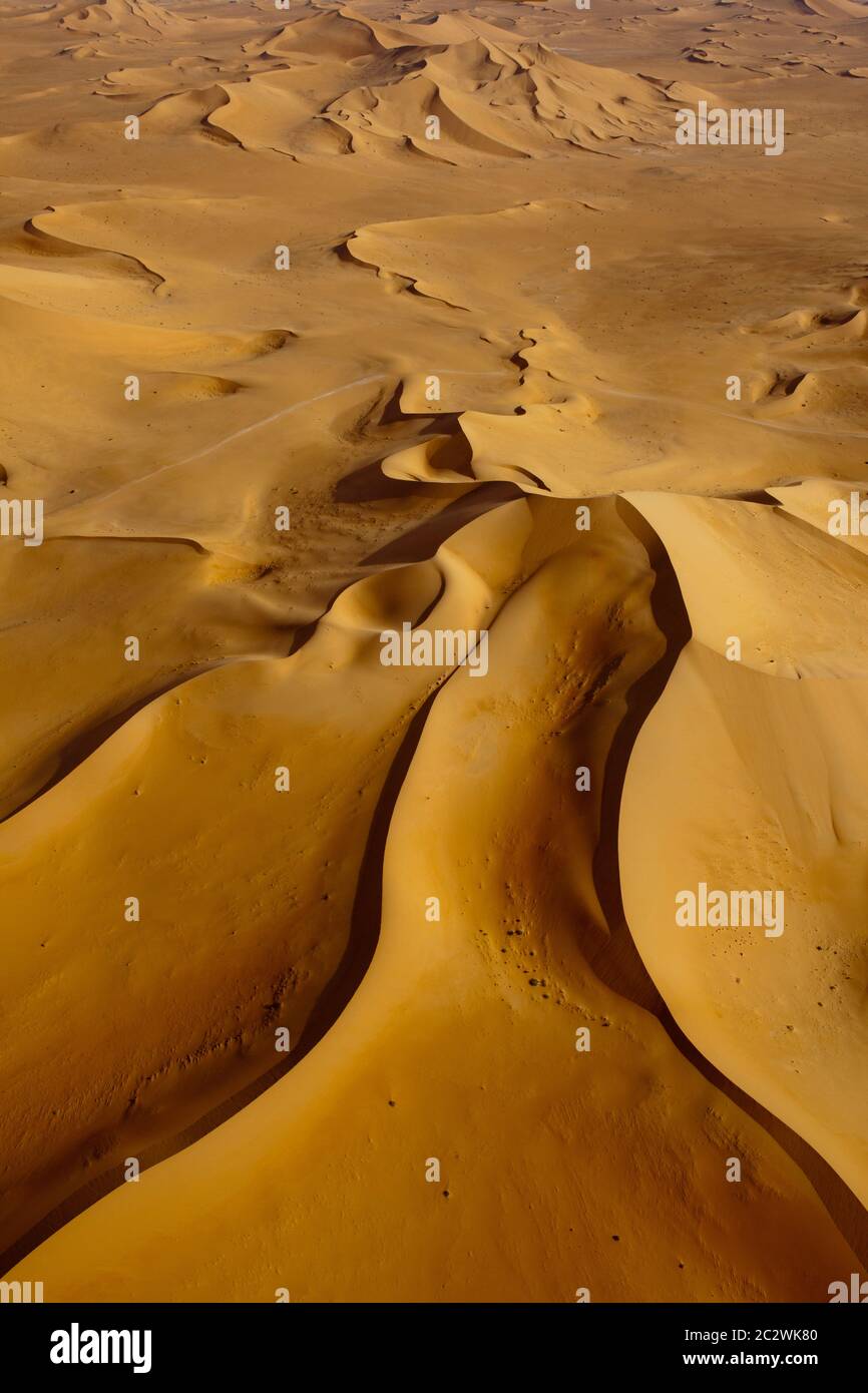 Sand dunes in the Sahara desert, North Africa Stock Photo - Alamy