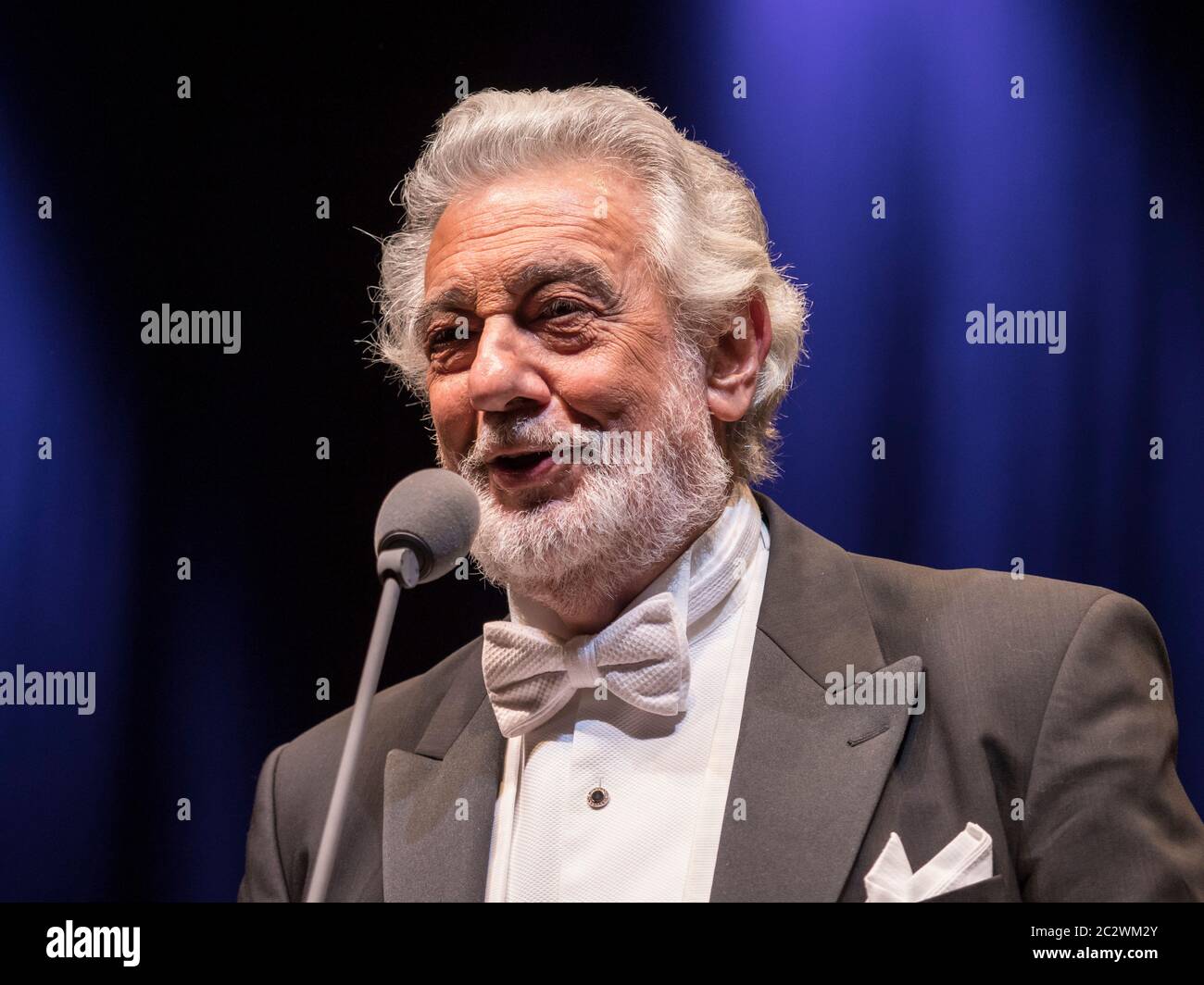 Placido domingo singer hi-res stock photography and images - Alamy