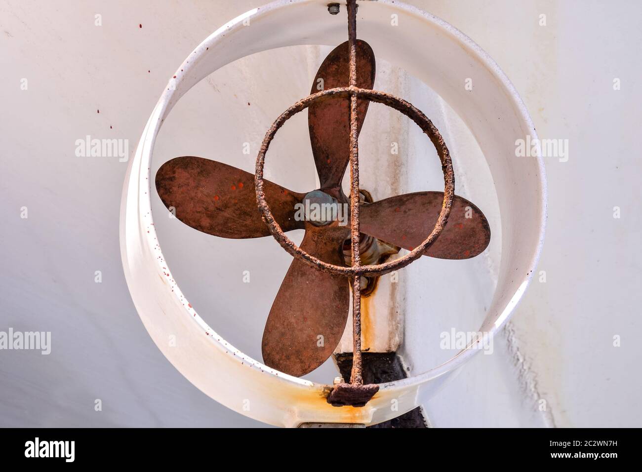 Picture of an Old Boat Helix Propeller Stock Photo - Alamy
