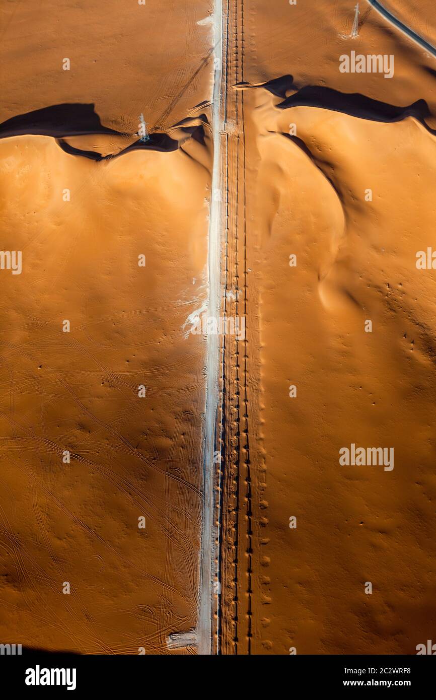 Gas pipeline in desert hi-res stock photography and images - Alamy