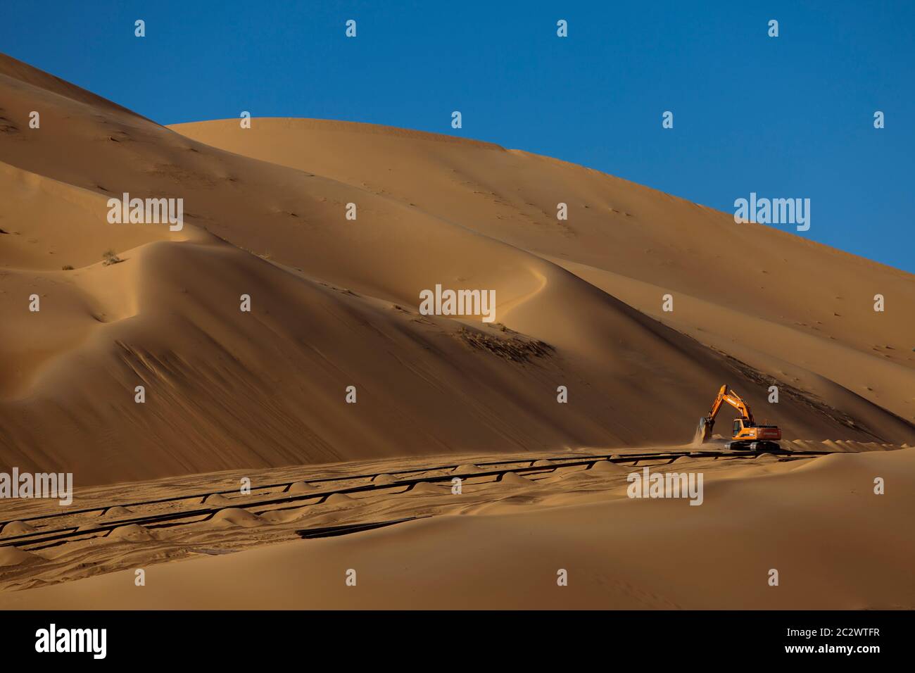 Oil gathering hi-res stock photography and images - Alamy