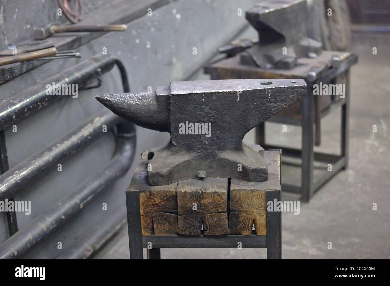 Massive anvil for craft metal forging Stock Photo - Alamy