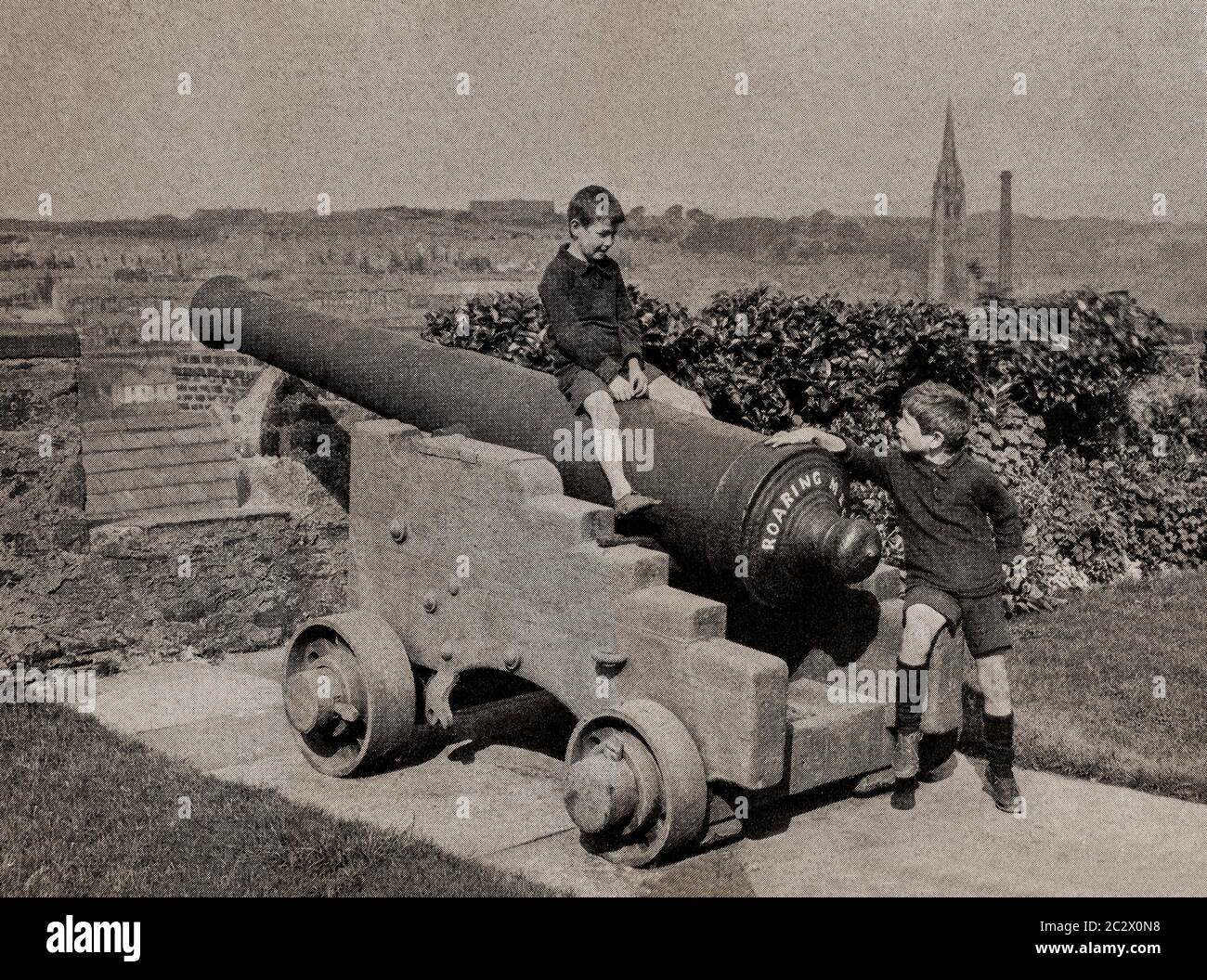 1680 siege of derry city hi-res stock photography and images - Alamy