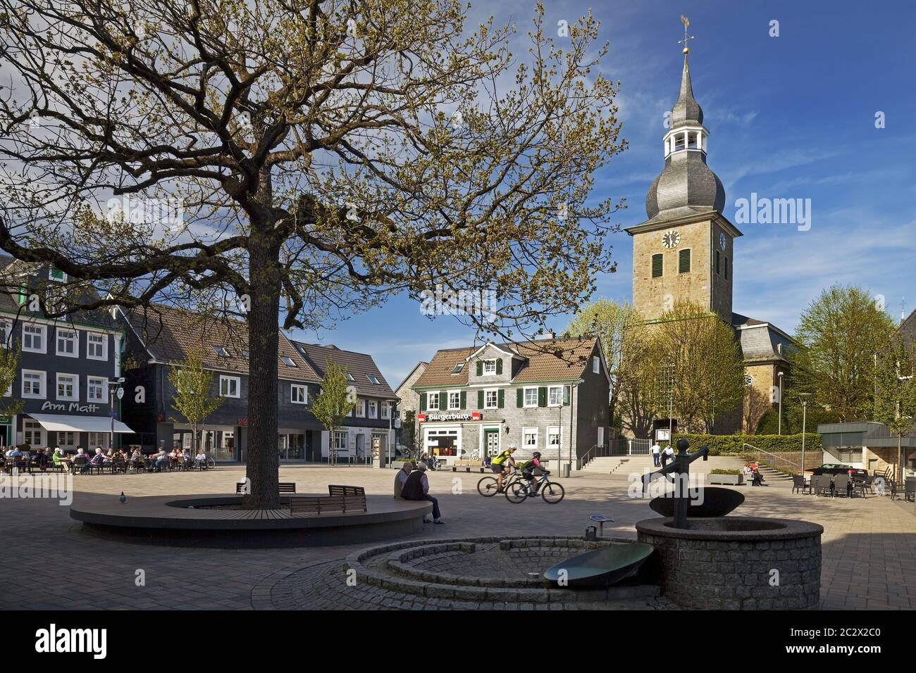 Market square with church hi-res stock photography and images - Alamy