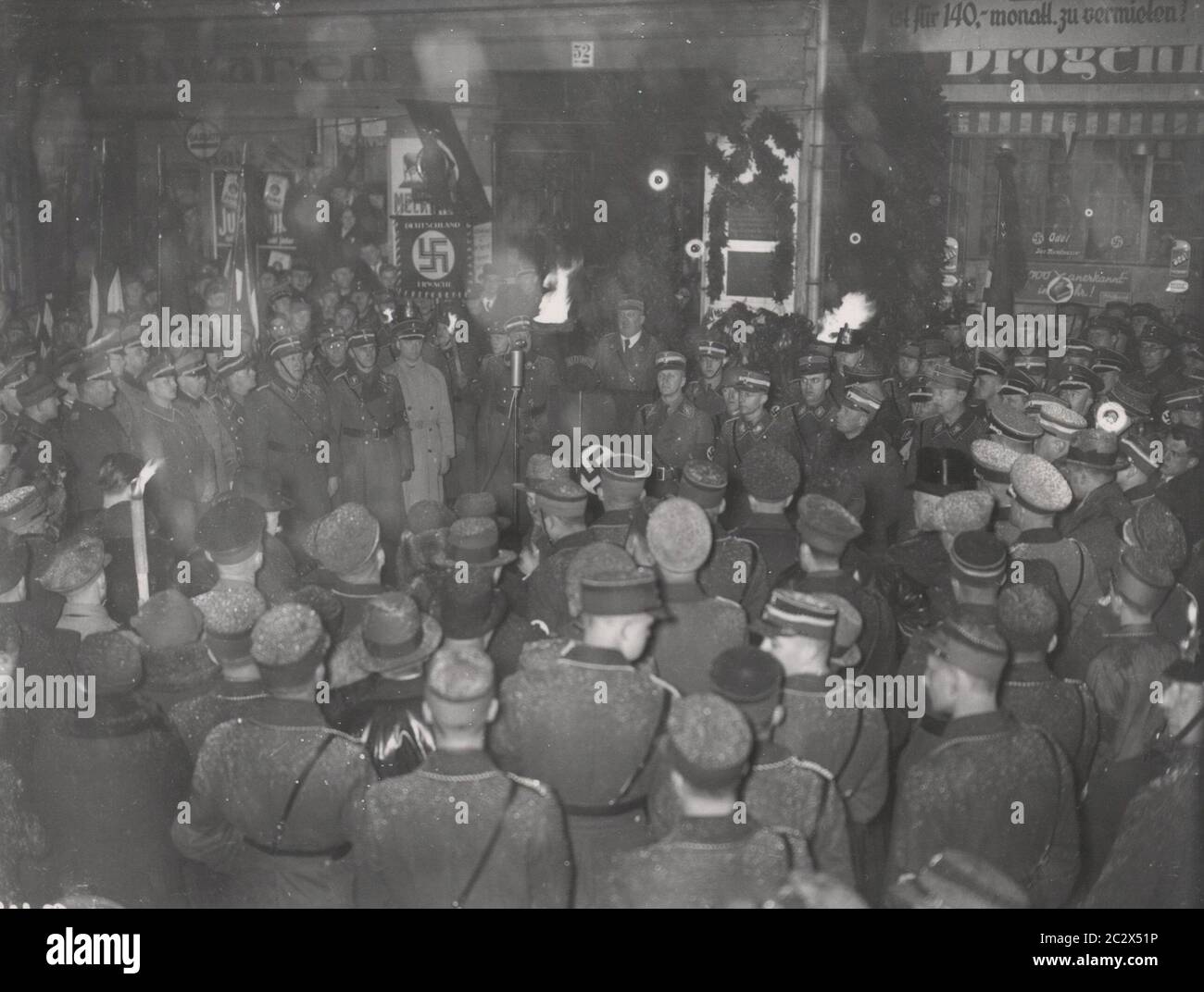 Heinrich Hoffmann Photographs 1933 Adolf Hitler's official photographer ...