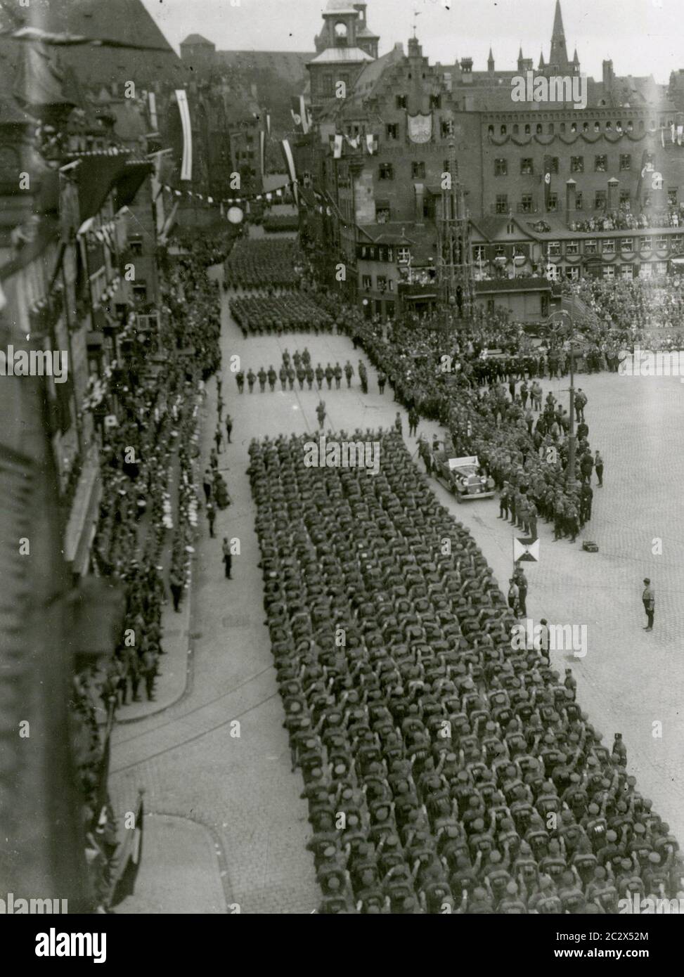 Pictures from the Nazi Party Rally in 1933 in Nuernberg - marching past ...