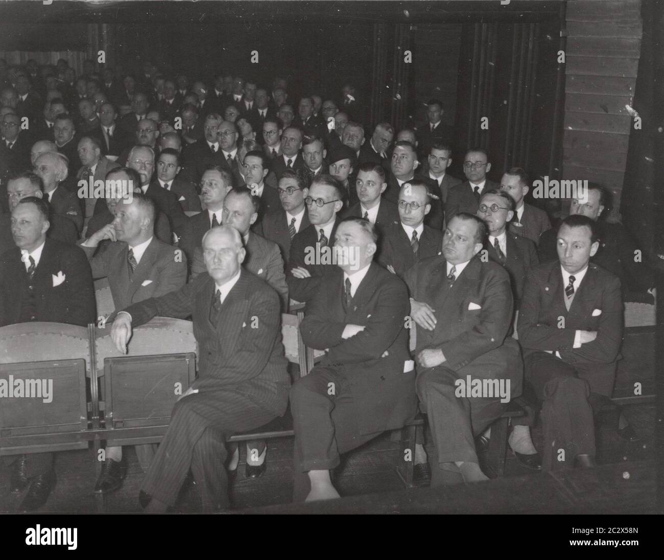 Heinrich Hoffmann Photographs 1933 Adolf Hitler's official photographer ...