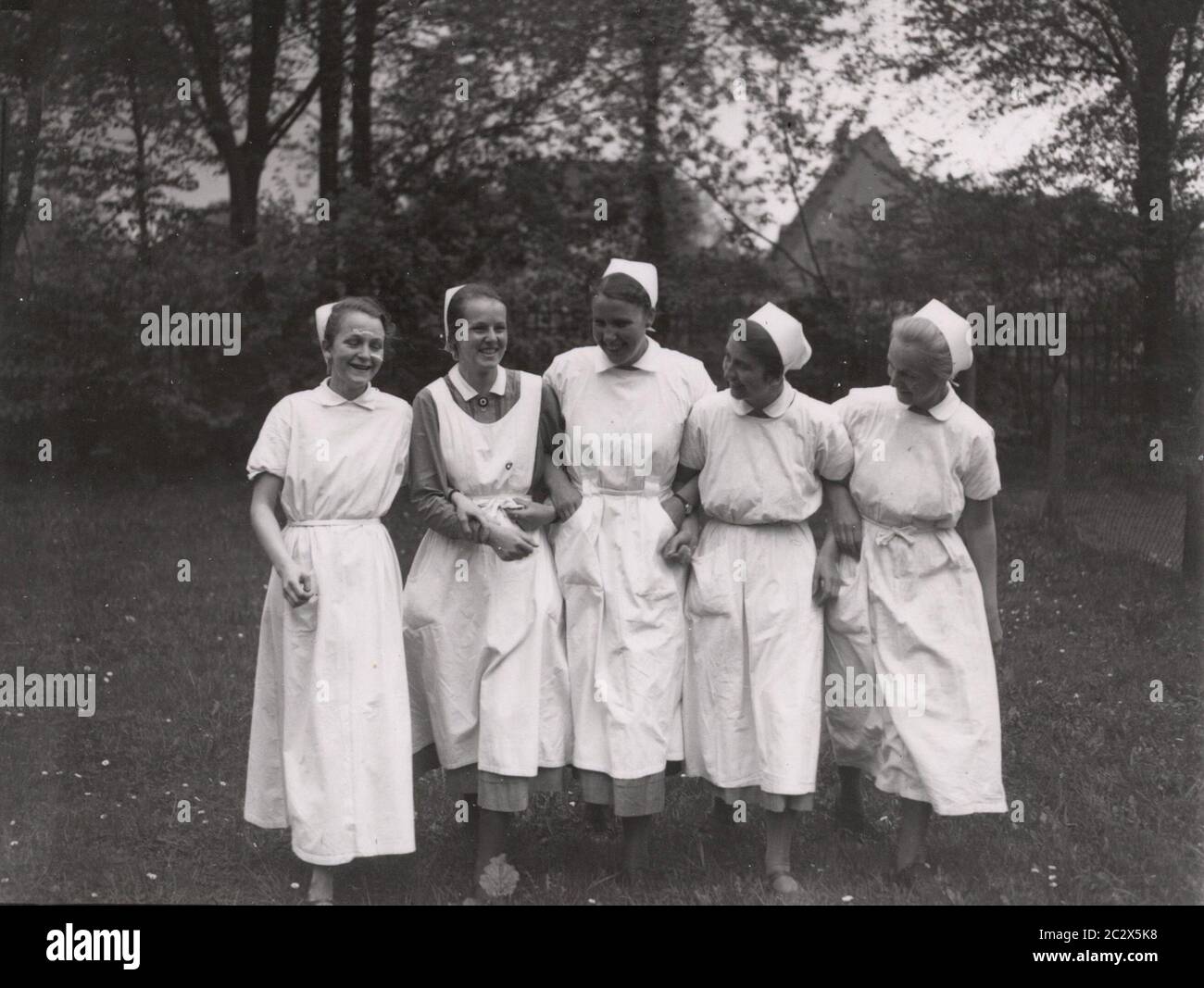 German Red Kreaz - reportage Heinrich Hoffmann Photographs 1933 Adolf ...