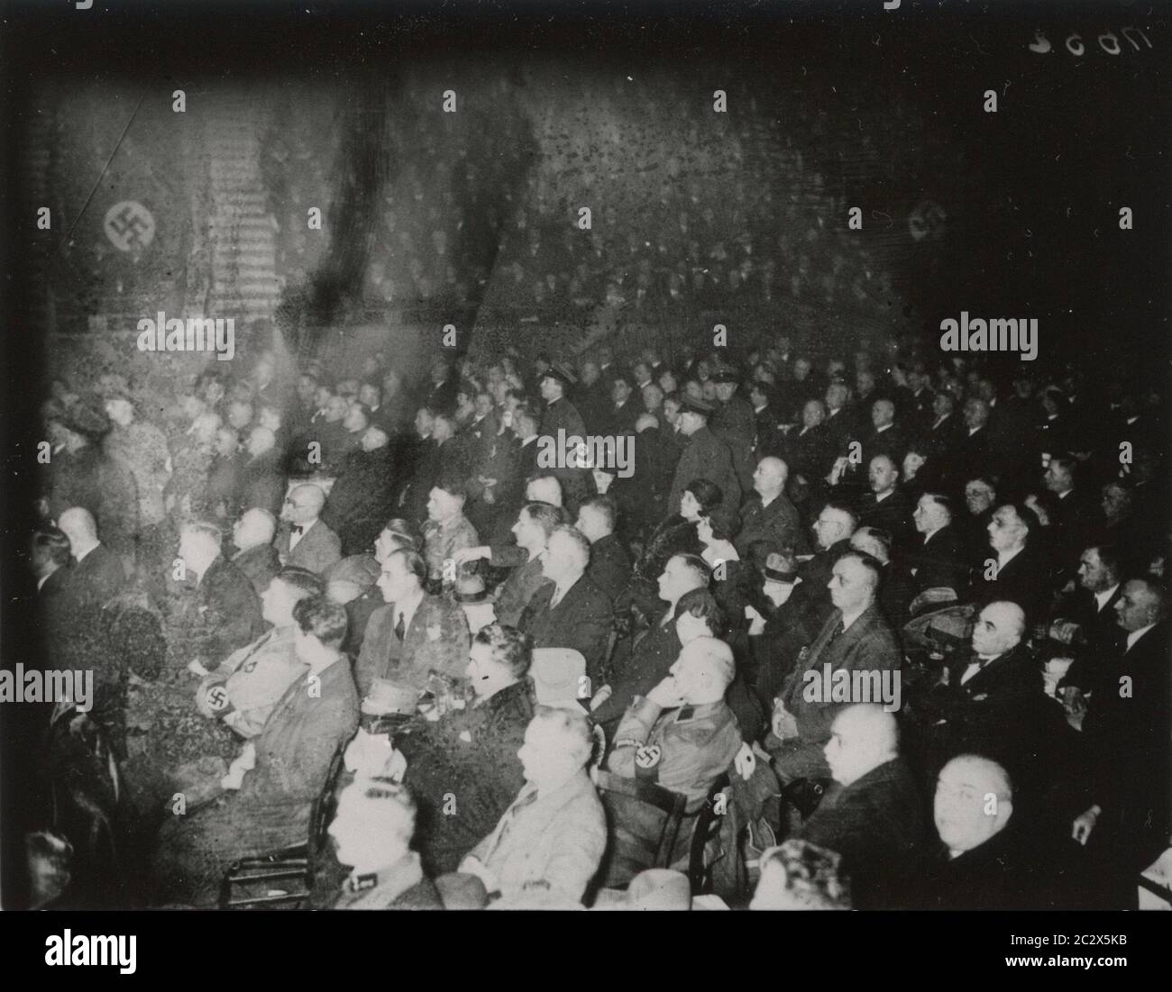 Heinrich Hoffmann Photographs 1933 Adolf Hitler's official photographer ...