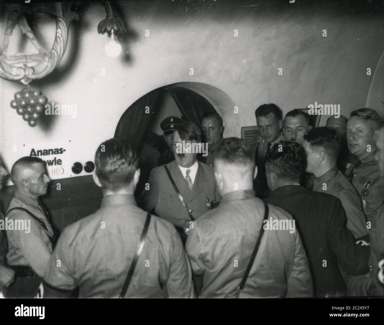 Group shot in the Brown House with Hitler Heinrich Hoffmann Photographs ...