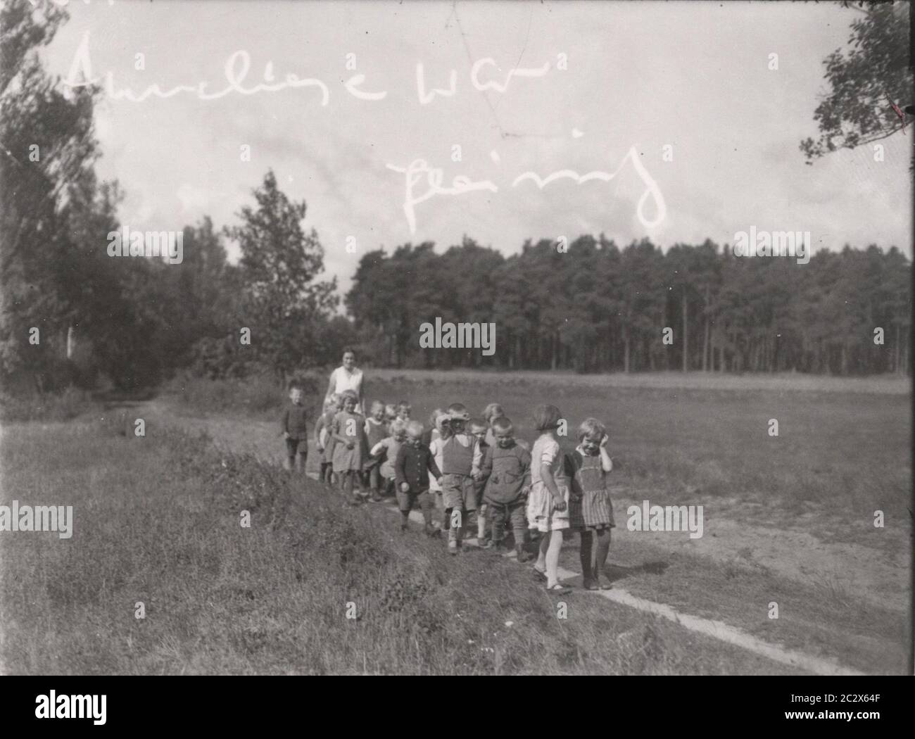 Female labor service in the country Heinrich Hoffmann Photographs 1933 ...