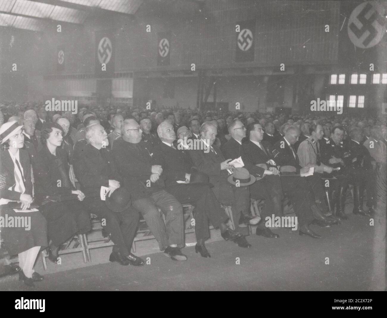 Heinrich Hoffmann Photographs 1933 Adolf Hitler's official photographer ...