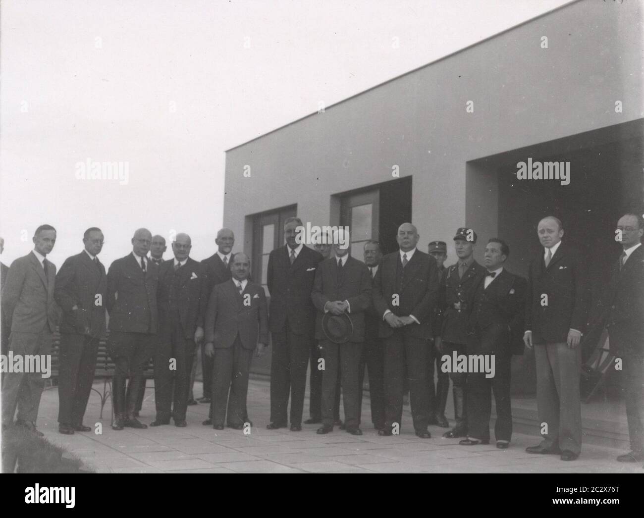 Heinrich Hoffmann Photographs 1933 Adolf Hitler's official photographer ...