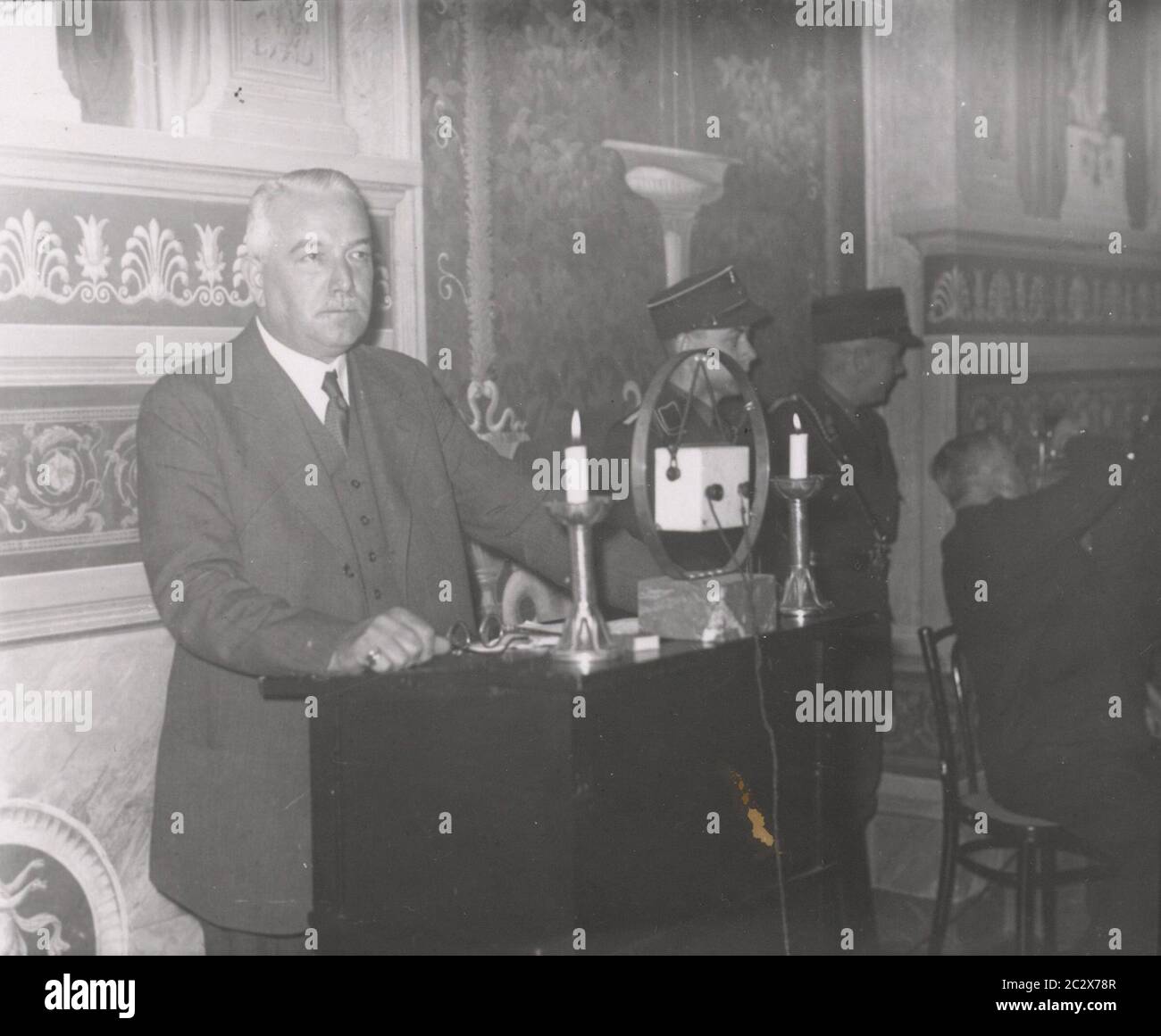 Heinrich Hoffmann Photographs 1933 Adolf Hitler's official photographer ...