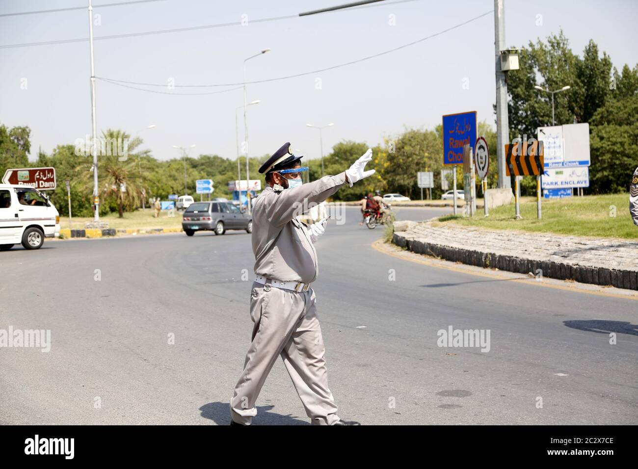 Pakistan traffic policeman hi-res stock photography and images - Alamy