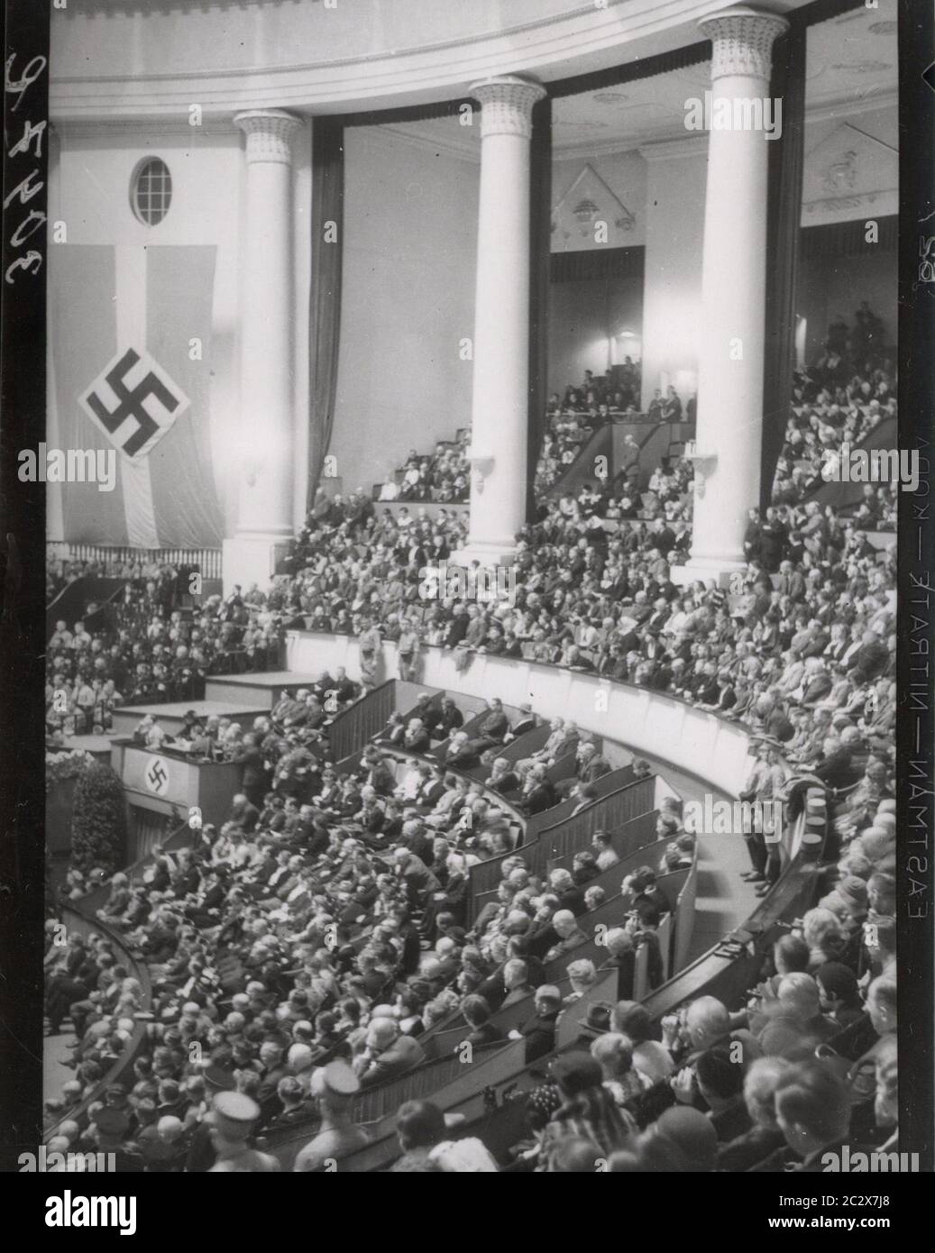 Heinrich Hoffmann Photographs 1933 Adolf Hitler's official photographer ...