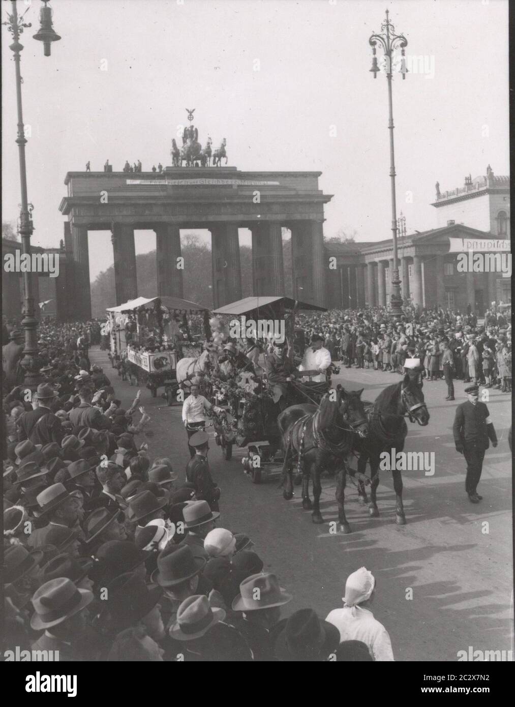 German craft hi-res stock photography and images - Alamy