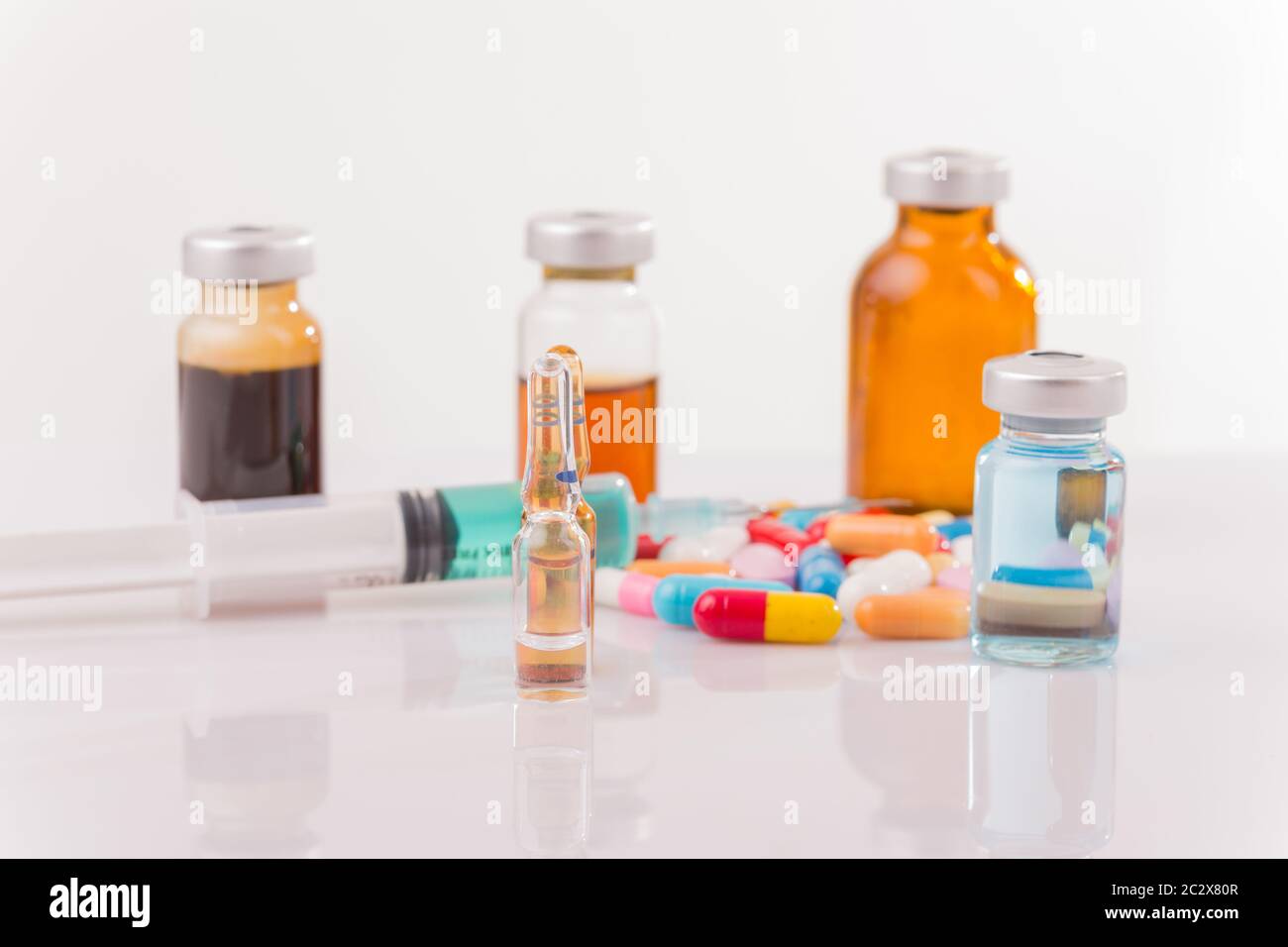 Different types of drugs hi-res stock photography and images - Alamy