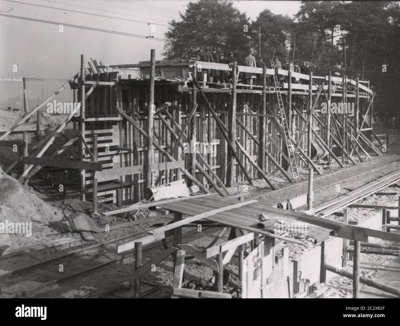 Construction sites of the Reichsautobahn near Frankfurt Heinrich ...