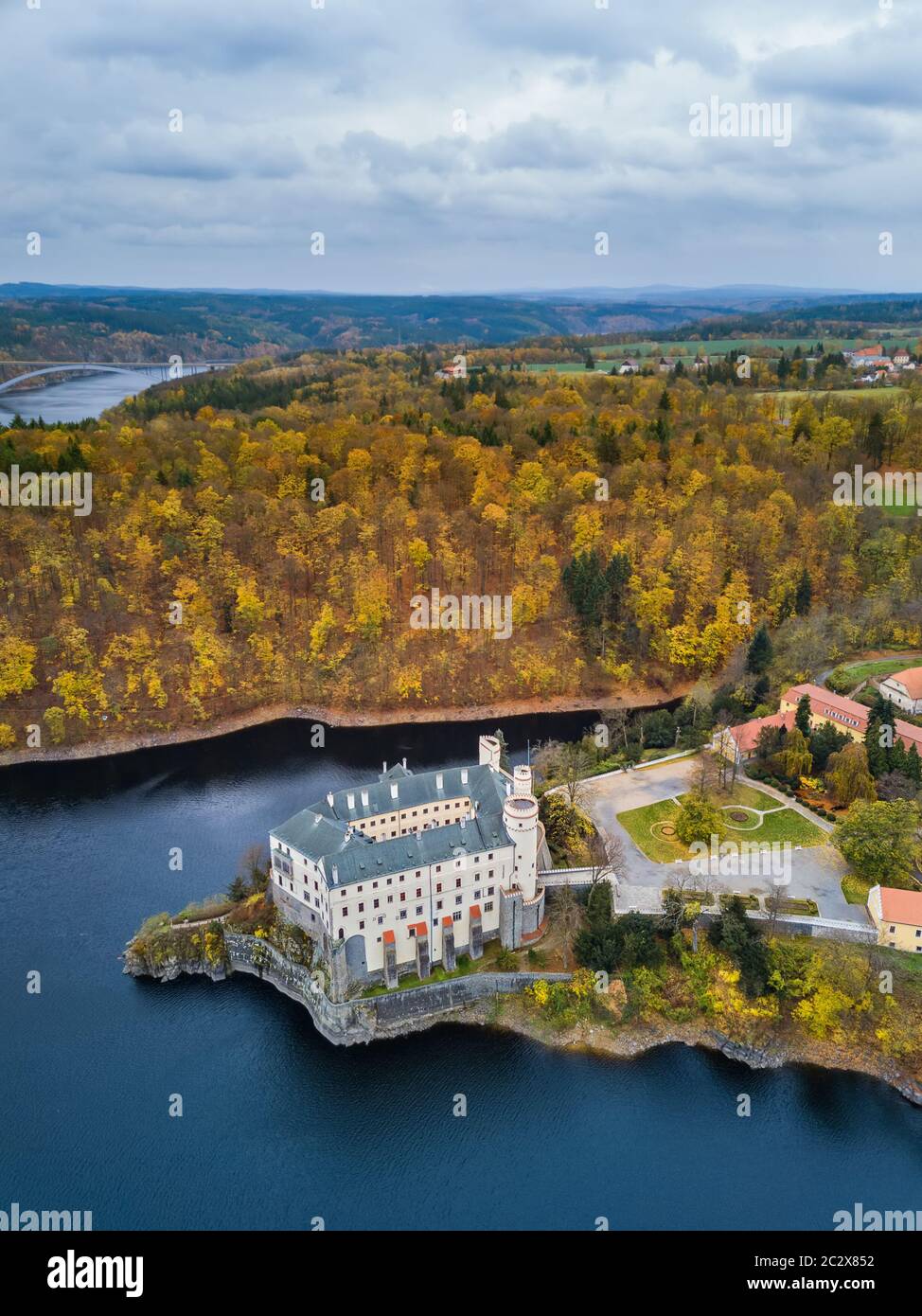 Orlik castle hi-res stock photography and images - Alamy