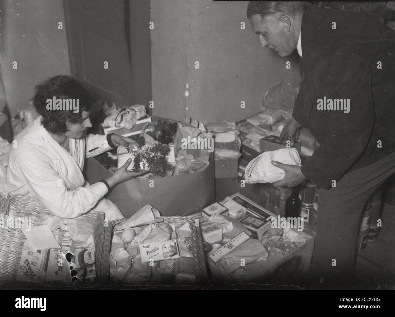 Winter relief organization Heinrich Hoffmann Photographs 1933 Adolf ...