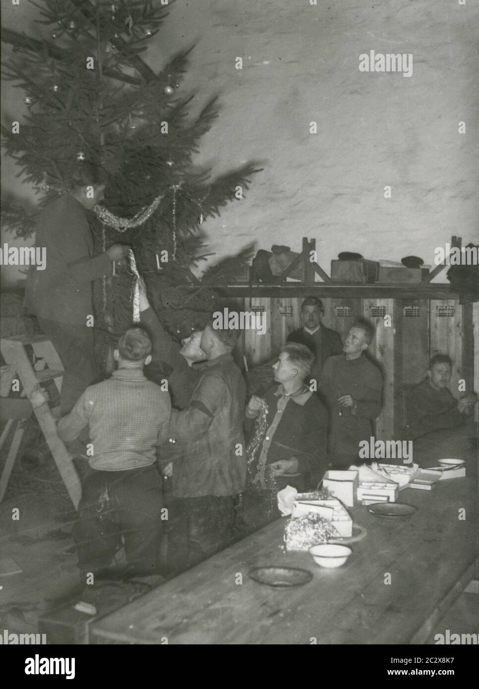 Heinrich Hoffmann Photographs 1933 Adolf Hitler's official photographer ...