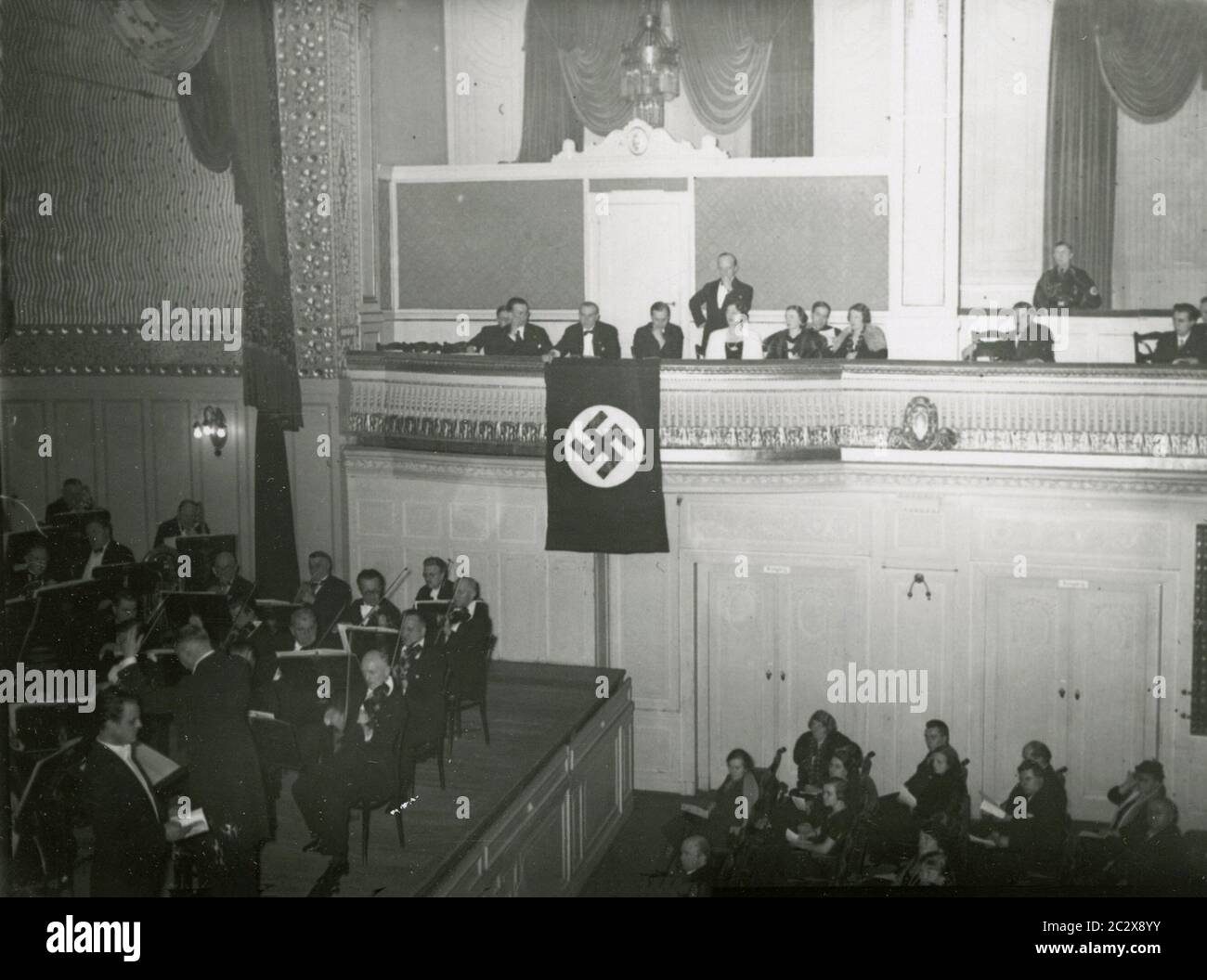 ? (concert) Heinrich Hoffmann Photographs 1933 Adolf Hitler's official ...