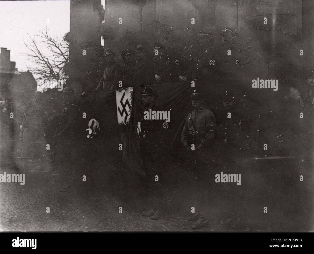 Heinrich Hoffmann Photographs 1933 Adolf Hitler's official photographer ...