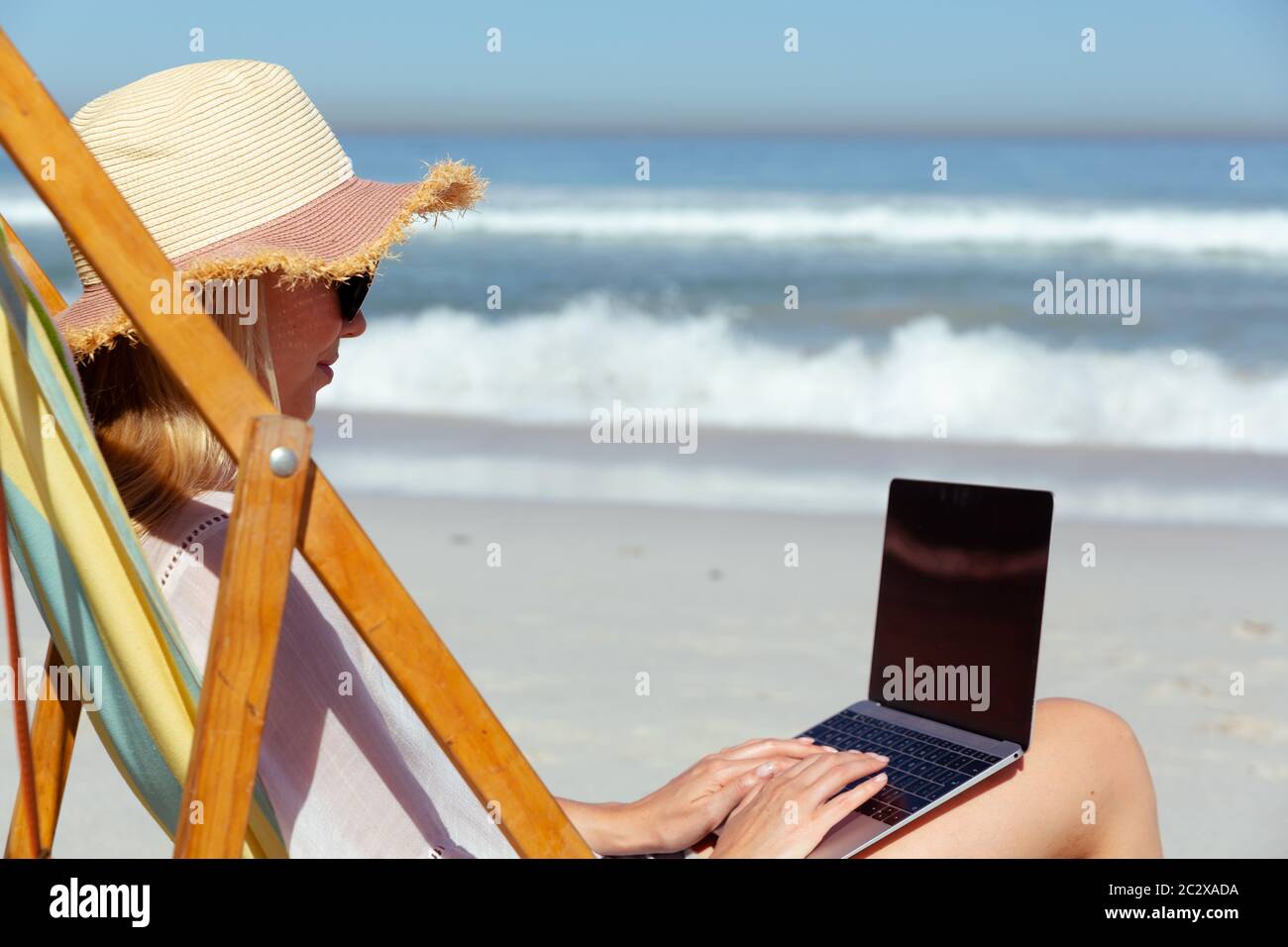 Seaside laptop hi-res stock photography and images - Alamy