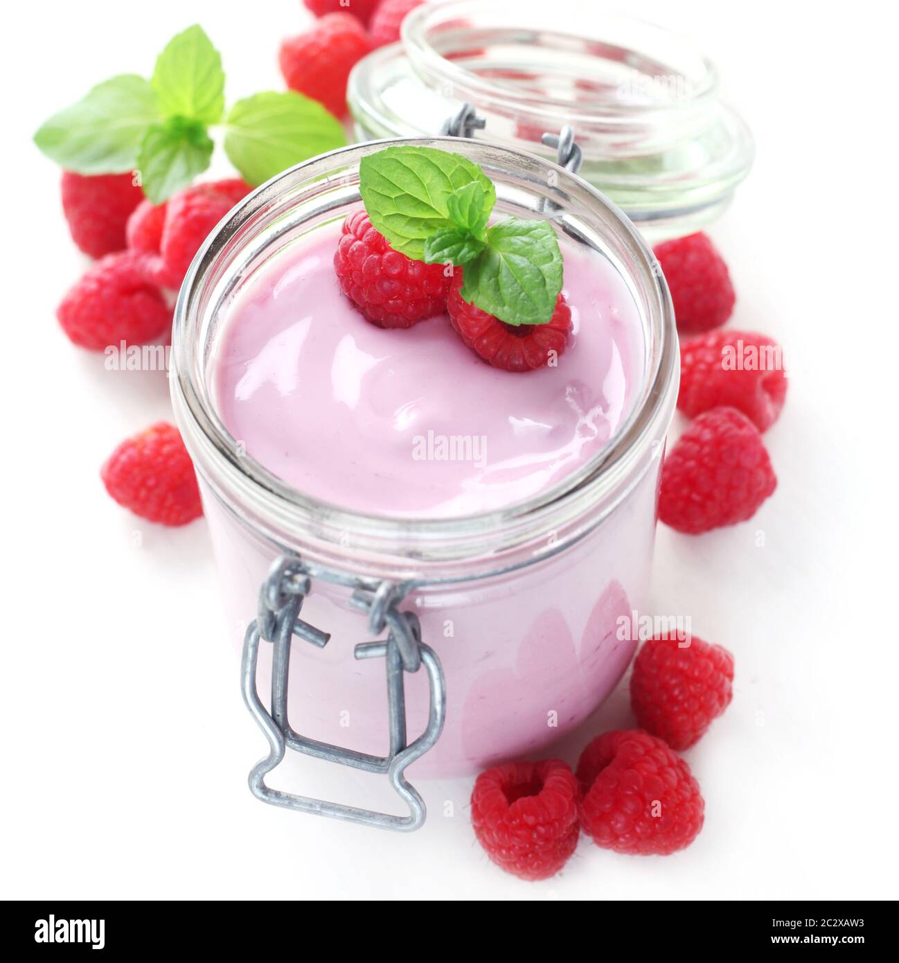 Raspberry yogurt hi-res stock photography and images - Alamy