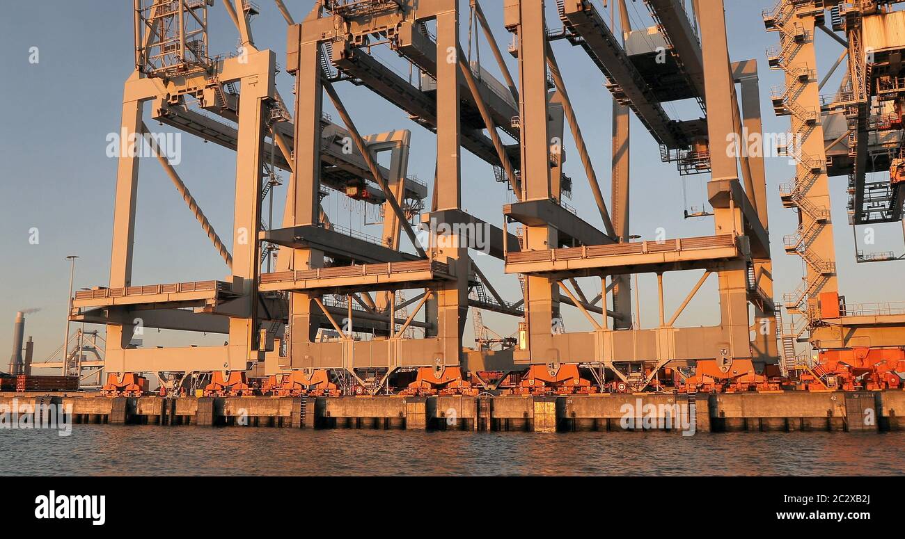 Industrial dock cranes huge gantry cranes for moving containers in the ...