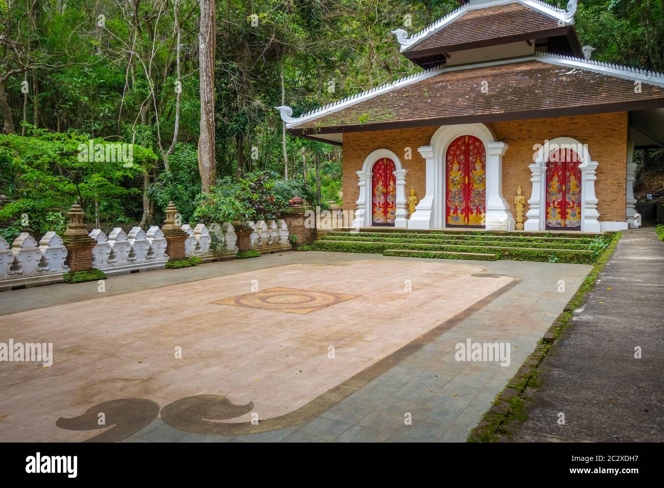 Wat Palad temple buildings in jungle, Chiang Mai, Thailand Stock Photo ...