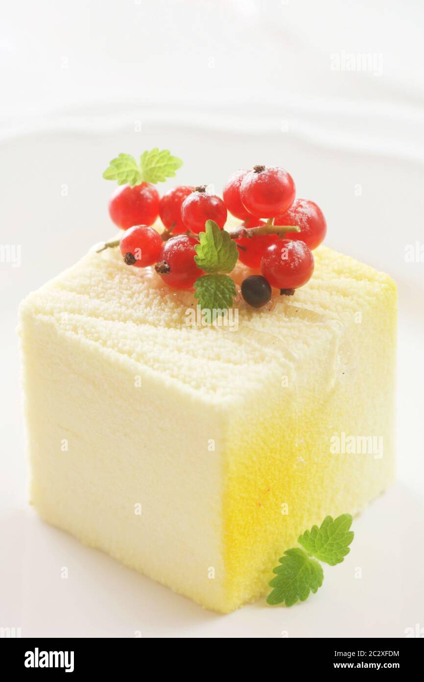 Fancy dessert hi-res stock photography and images - Alamy