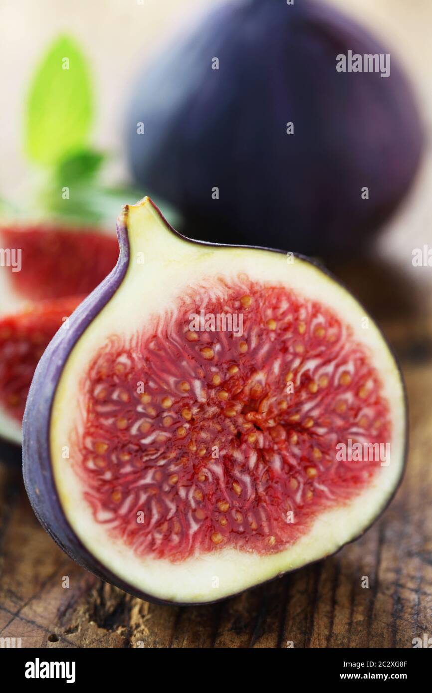 Open fig hi-res stock photography and images - Alamy