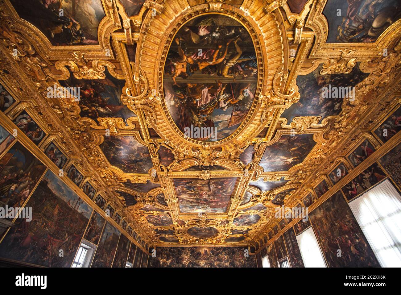Beautiful Architectural Detail and Ceiling Paintings of Doge`s Palace ...