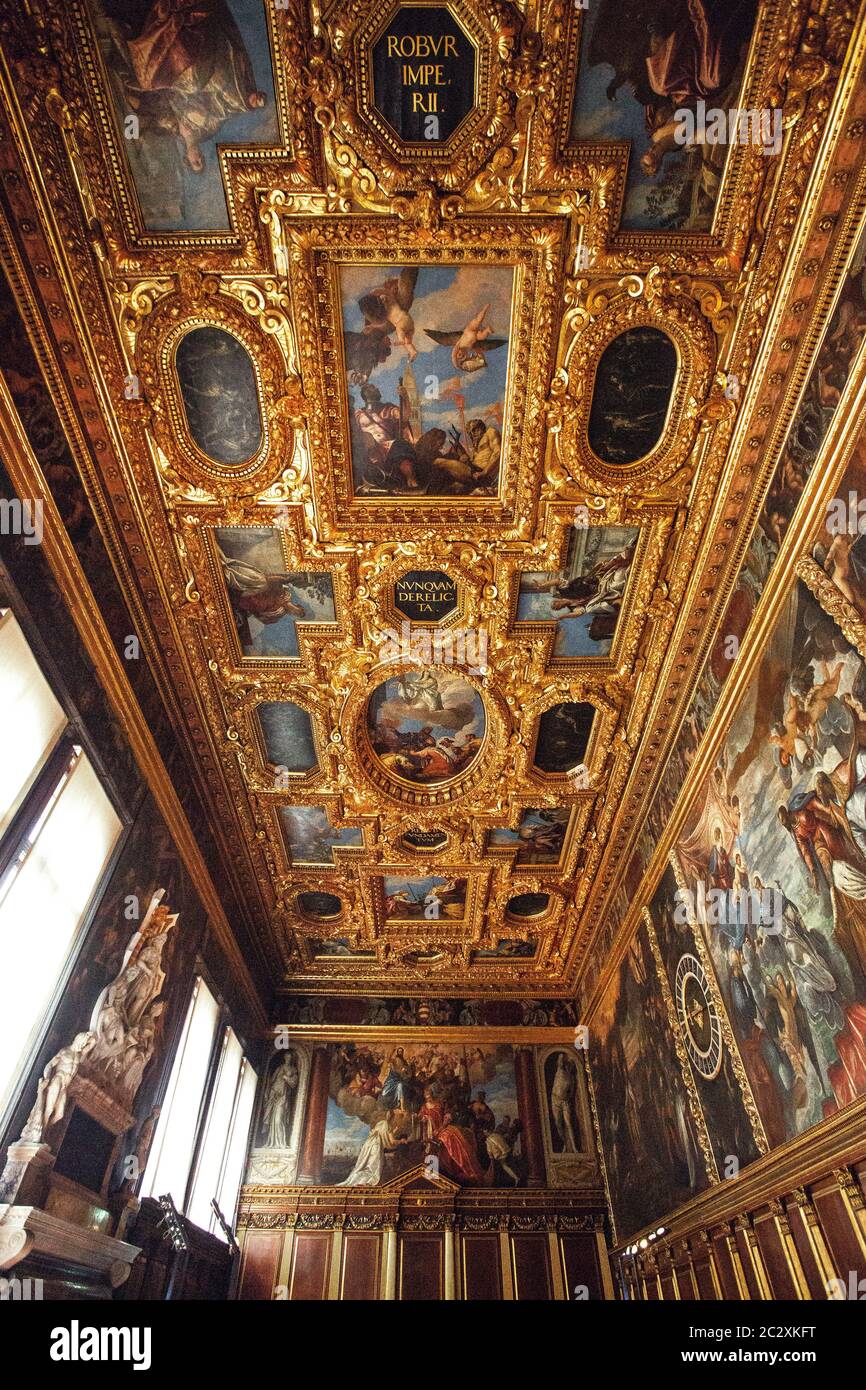Palazzo ducale interior hi-res stock photography and images - Alamy