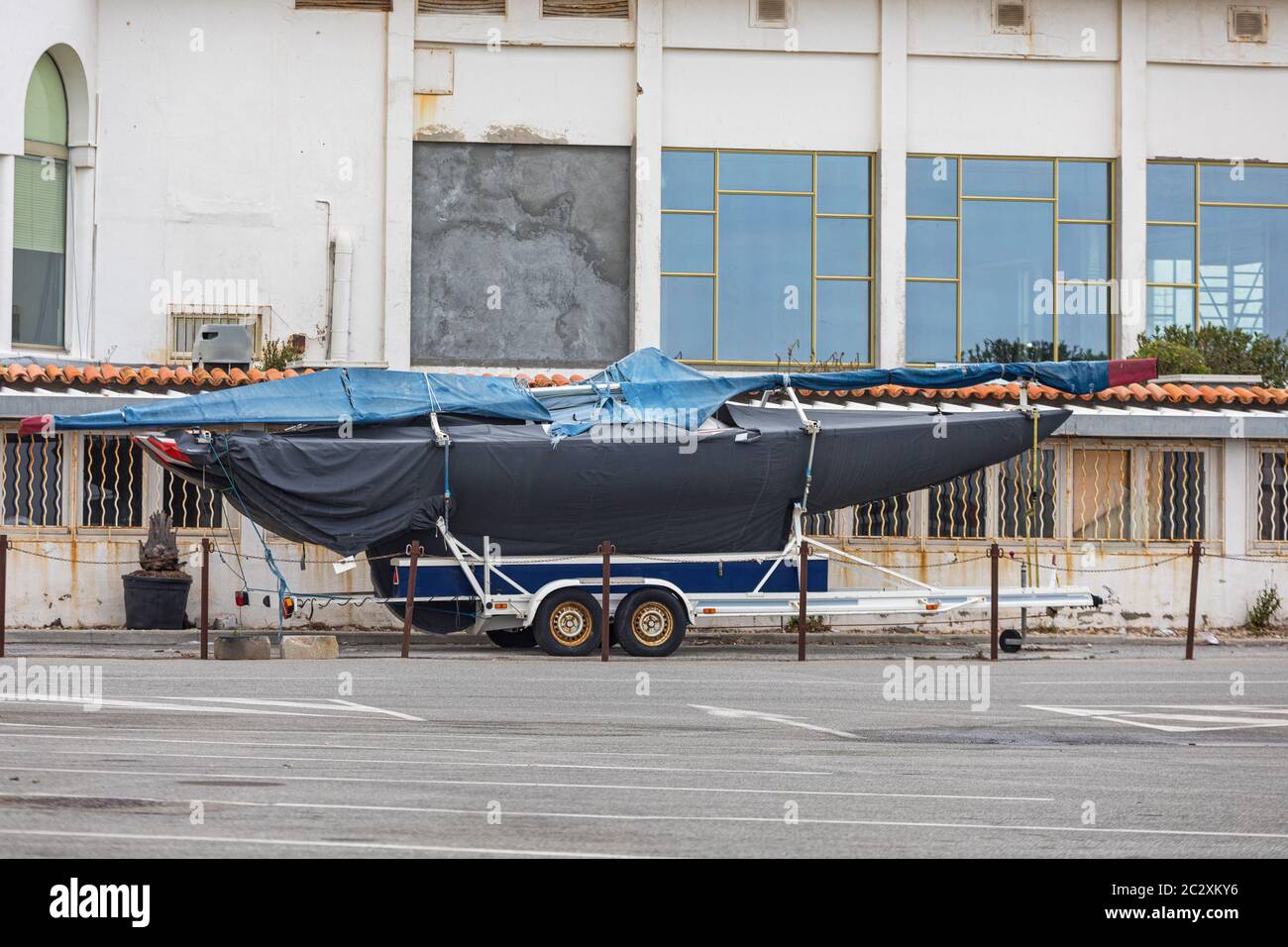 Packed sail hi-res stock photography and images - Alamy