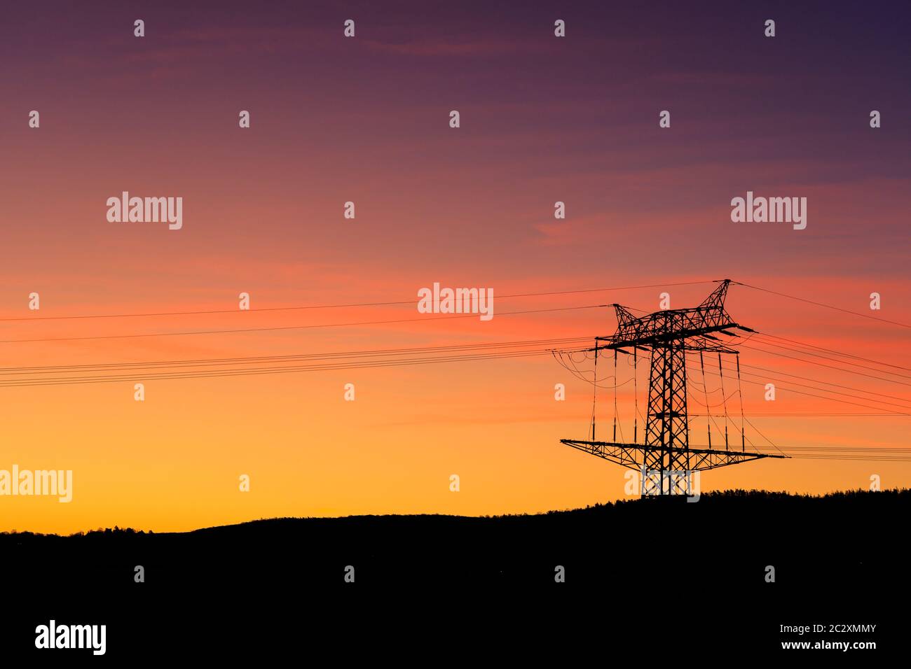Overhead line pylon hi-res stock photography and images - Alamy