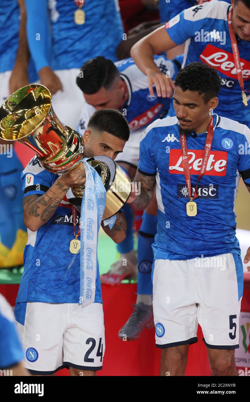 Lorenzo insigne trophy hi-res stock photography and images - Alamy