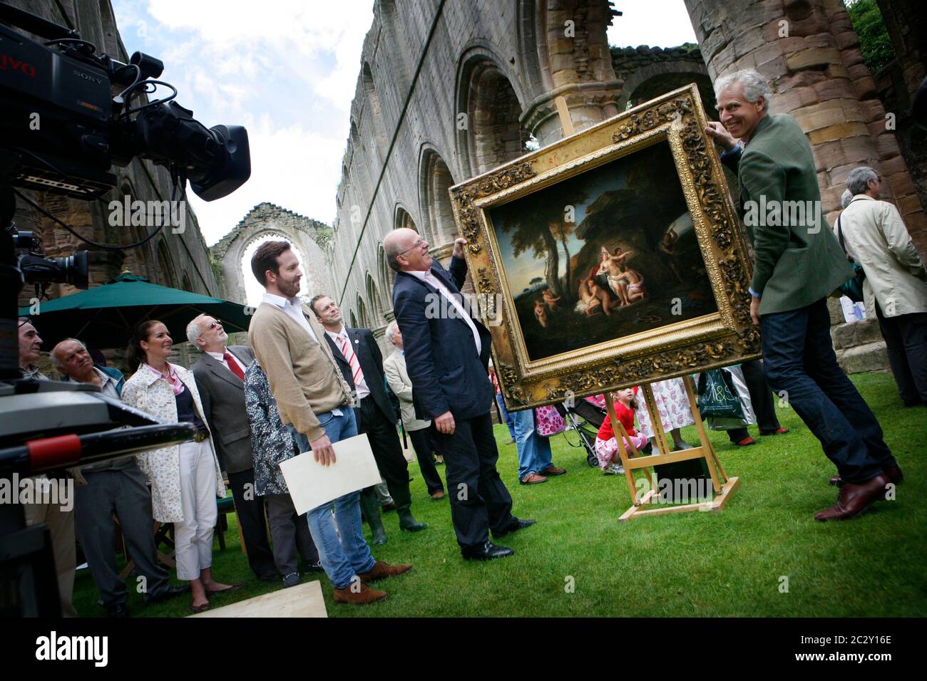 The Antiques Roadshow at Fountains Abbey and Studley Royal Park ...